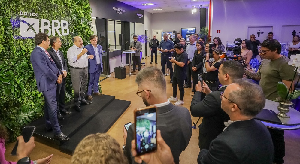 Terminal de Aviação Executiva do Aeroporto de Brasília leva a marca BRB ...